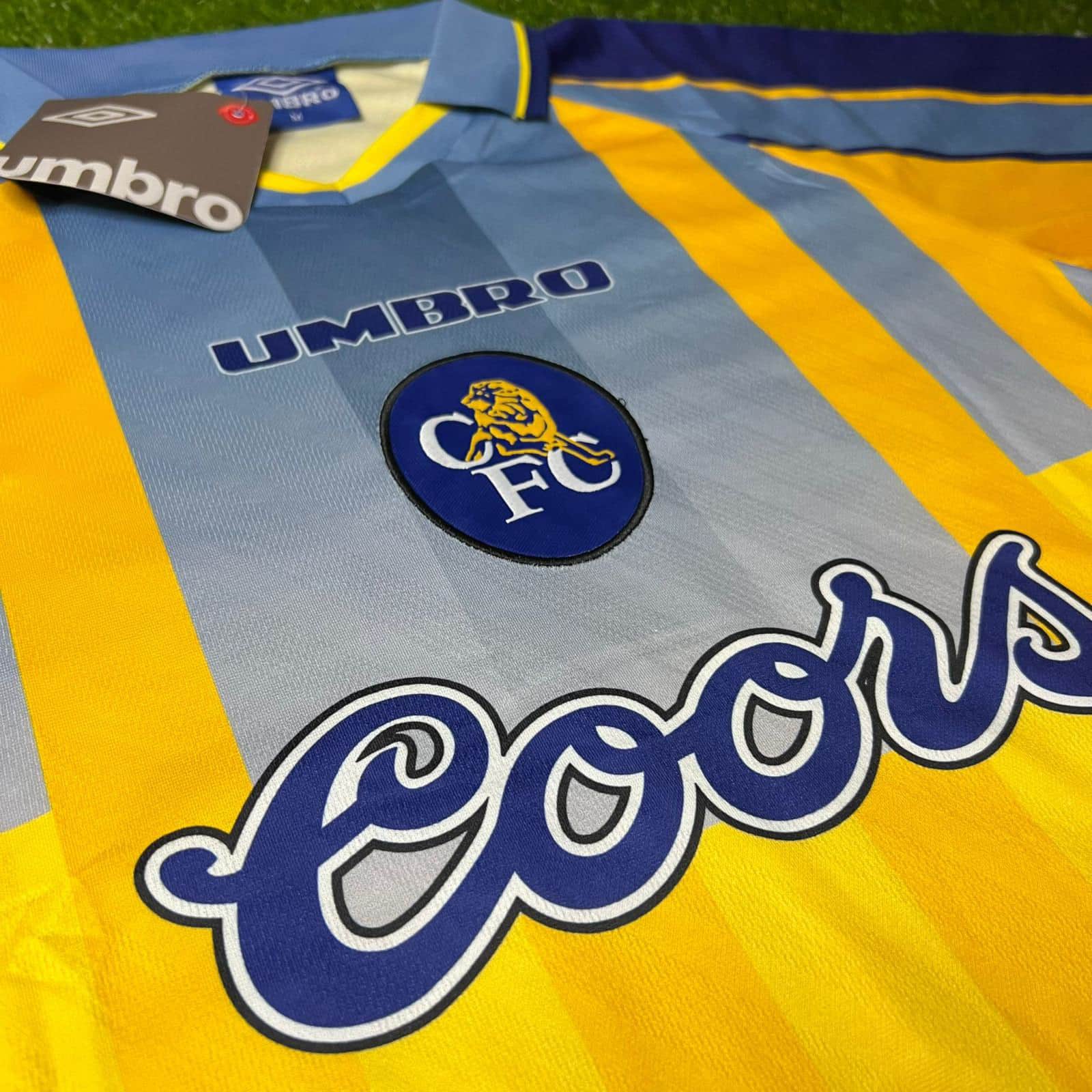 vamos|Chelsea 95/97 Away Zola