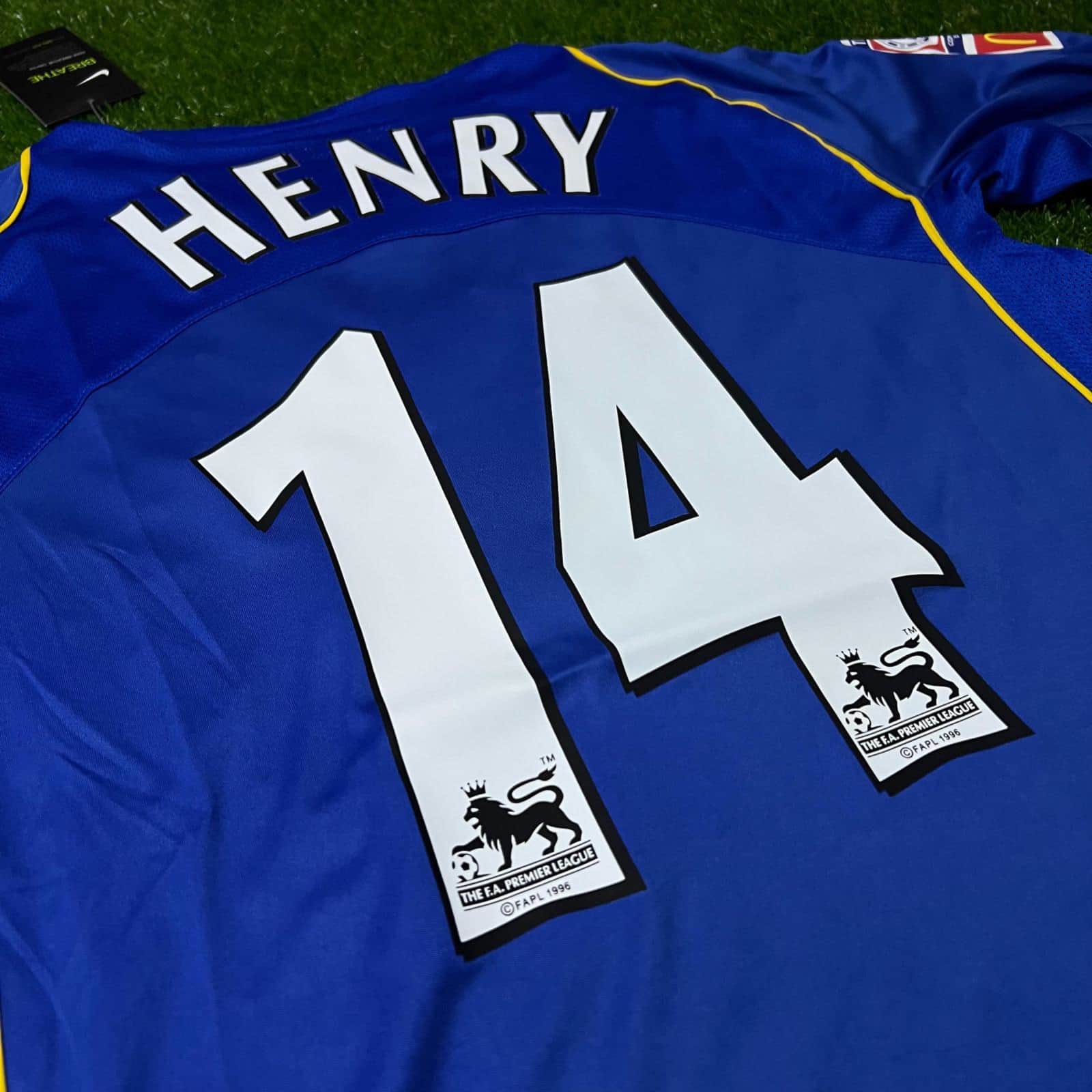 vamos|Arsenal 04/05 Away Henry
